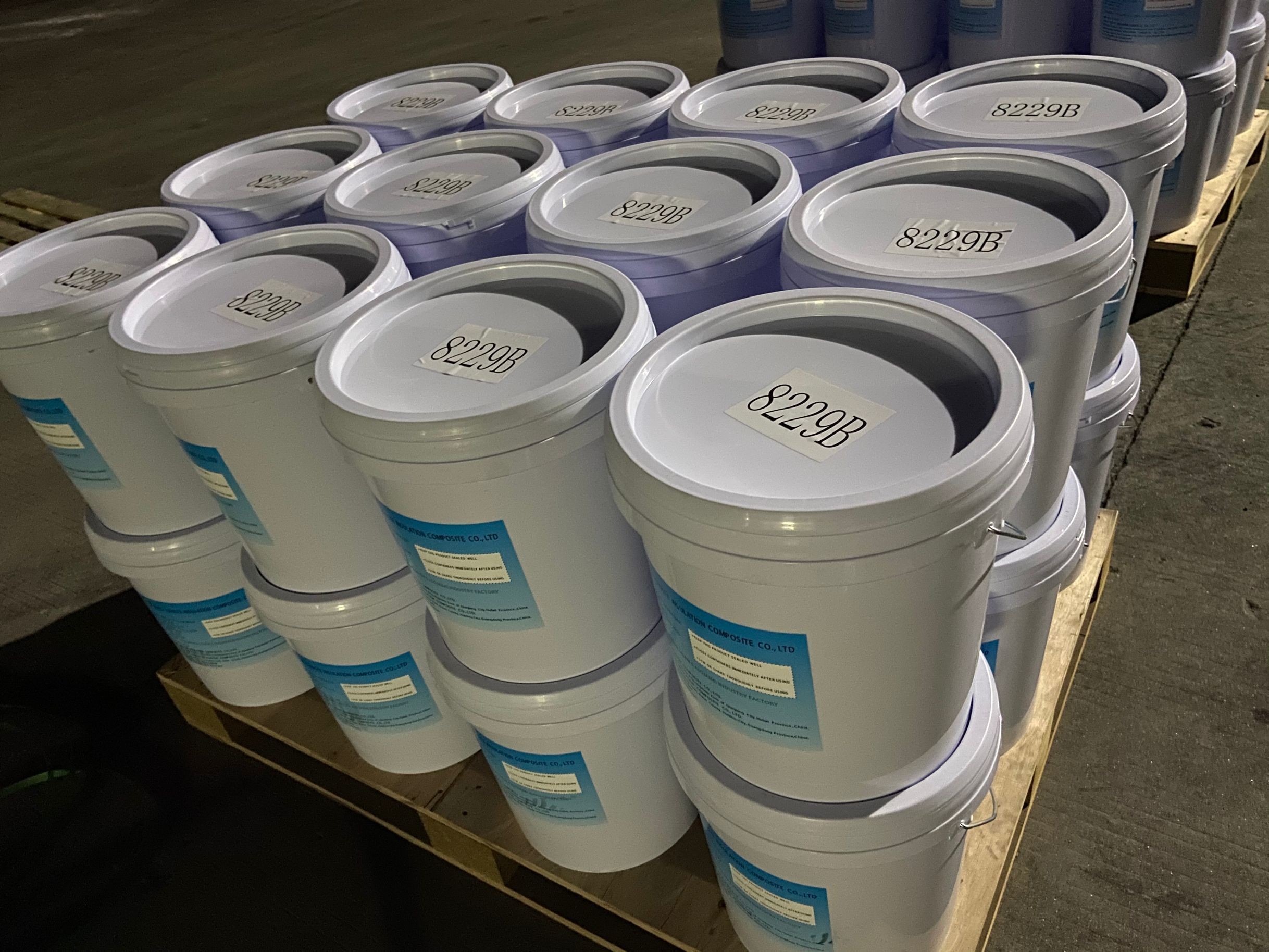 Electric Liquid Epoxy Resin Curing Agent White For High Voltage Current ...